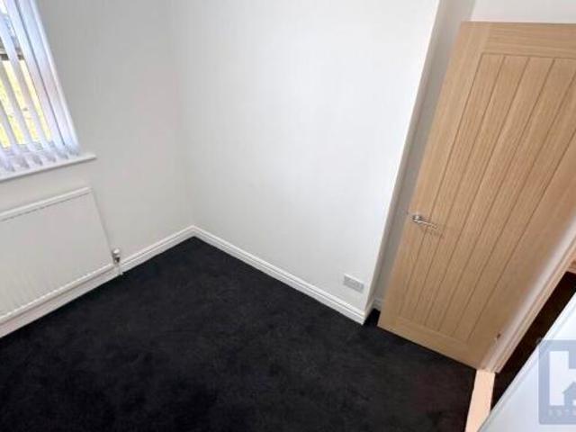 4 bedroom terraced house for rent in Jedburgh Street, Sheffield, S9