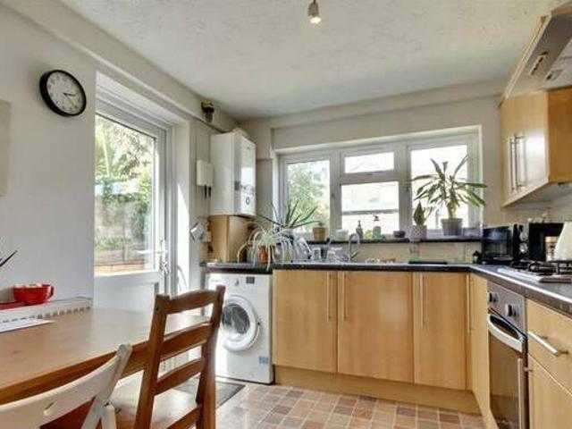 4 bedroom terraced house for rent in Jessie Road Southsea PO4