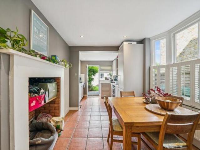 4 bedroom terraced house for rent in Oak Lane, Twickenham, TW1