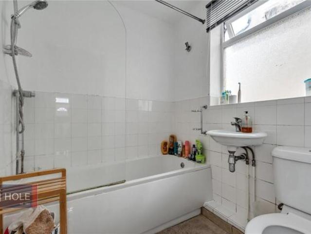 4 bedroom terraced house for rent in Oak Road, Bishopston, Bristol, BS7