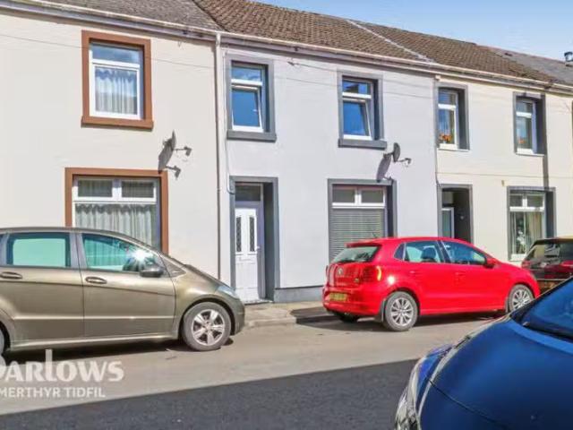 4 bedroom terraced house for rent in Oakland Street, Bedlinog.