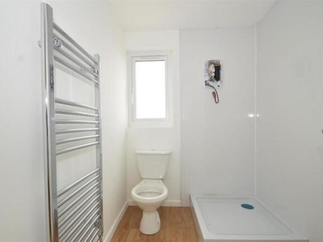 4 bedroom terraced house for rent in Olveston Road, Horfield, Bristol, BS7
