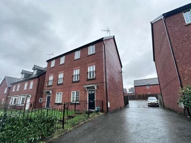 4 Bedroom Terraced House For Rent In Openshaw