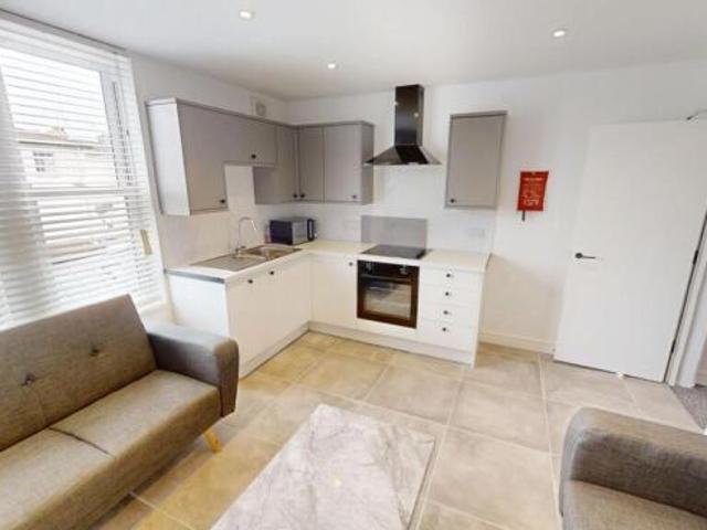 4 bedroom terraced house for rent in Osborne Villas, Bristol, BS2