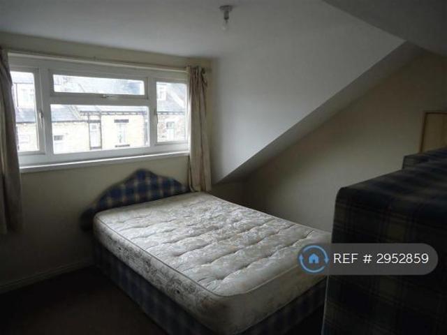 4 bedroom terraced house for rent in Oulton Terrace, Bradford, BD7