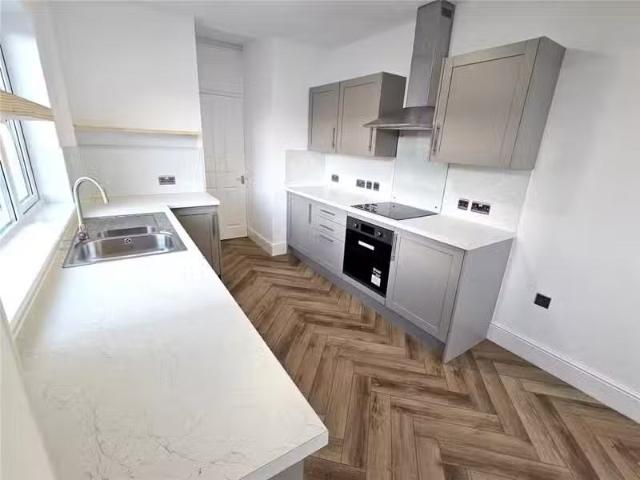 4 bedroom terraced house for rent in Long Ashton, Weston Road.