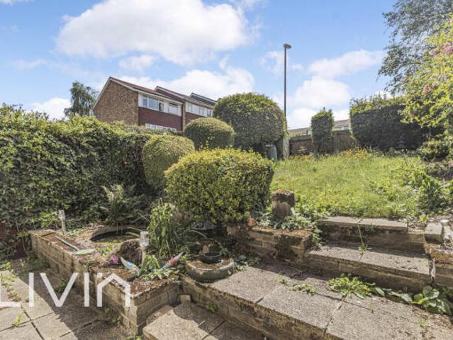 4 bedroom terraced house for rent in Longton Grove, London, Greater London, SE26