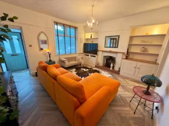 4 bedroom terraced house for rent in Longworth Road, Egerton.