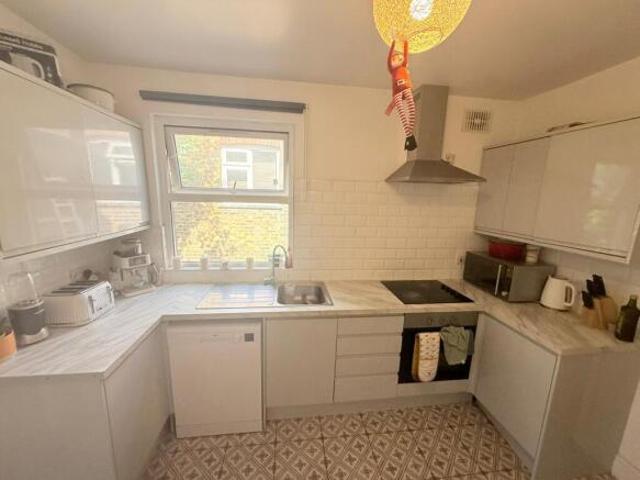 4 bedroom terraced house for rent in London, N15
