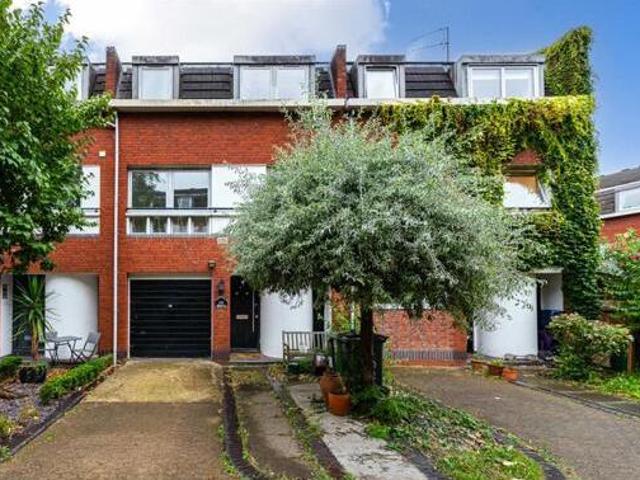 4 Bedroom Terraced House For Rent In London