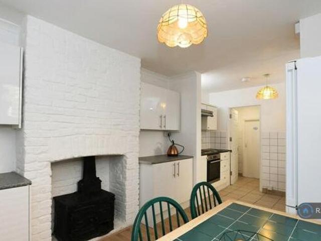 4 Bedroom Terraced House For Rent In London