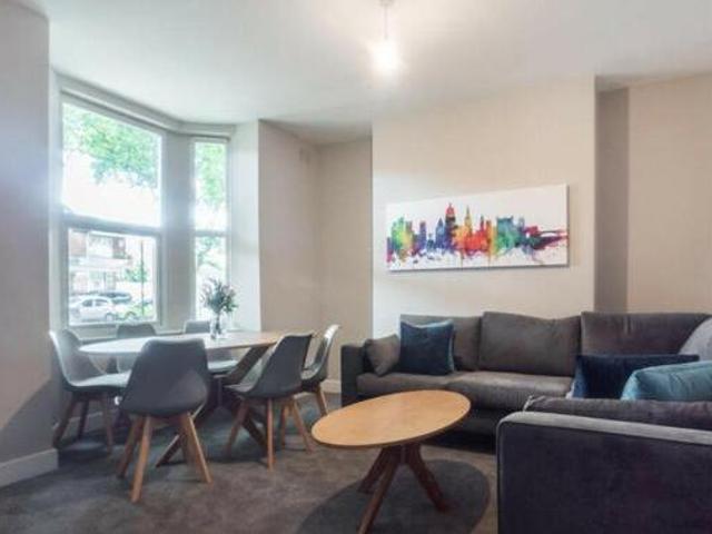 4 Bedroom Terraced House For Rent In London