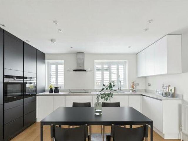 4 Bedroom Terraced House For Rent In London