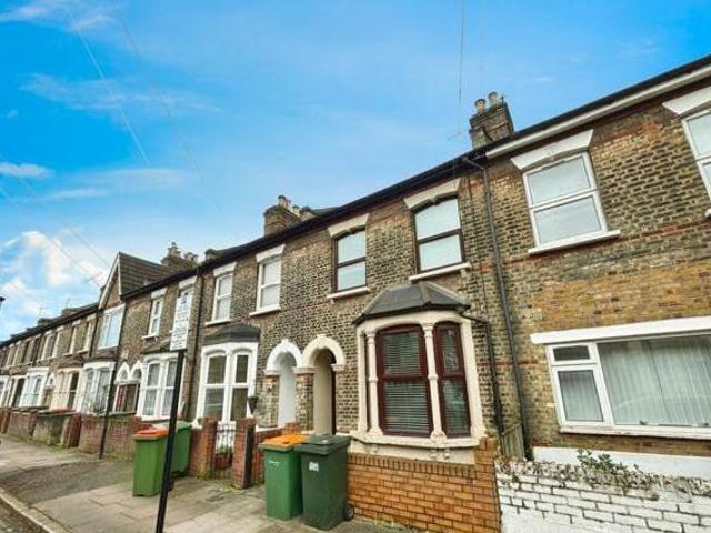 4 Bedroom Terraced House For Rent In London