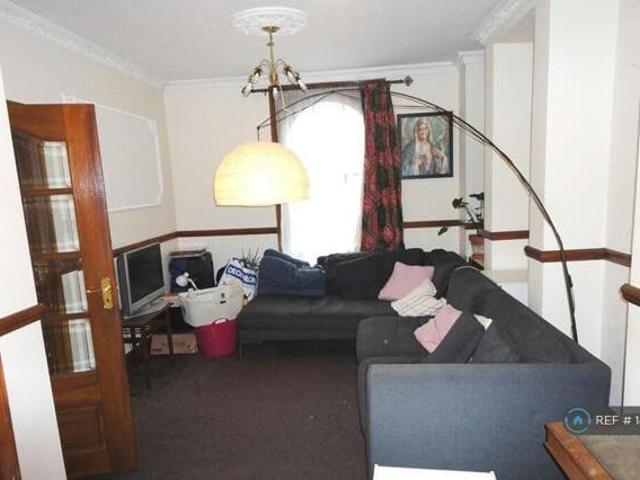 4 Bedroom Terraced House For Rent In London