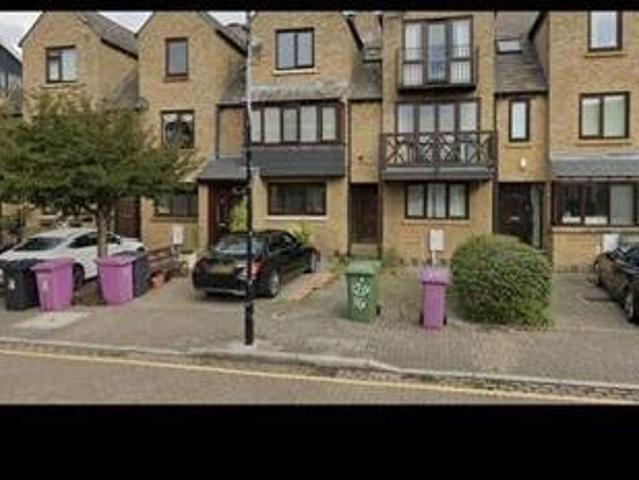 4 Bedroom Terraced House For Rent In London