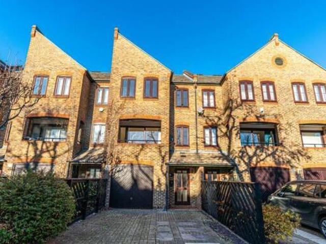 4 Bedroom Terraced House For Rent In London