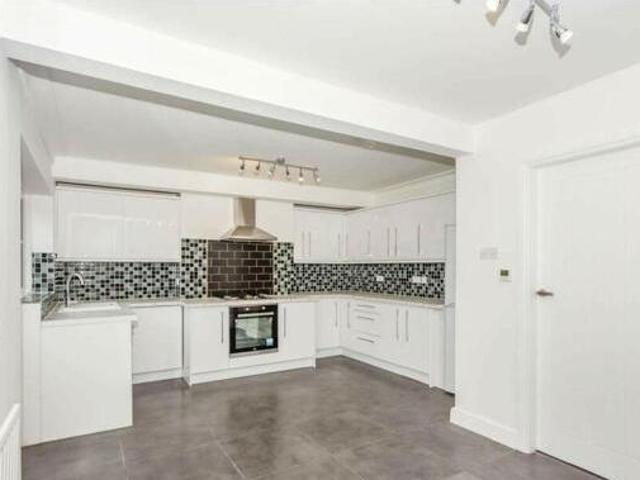 4 Bedroom Terraced House For Rent In London