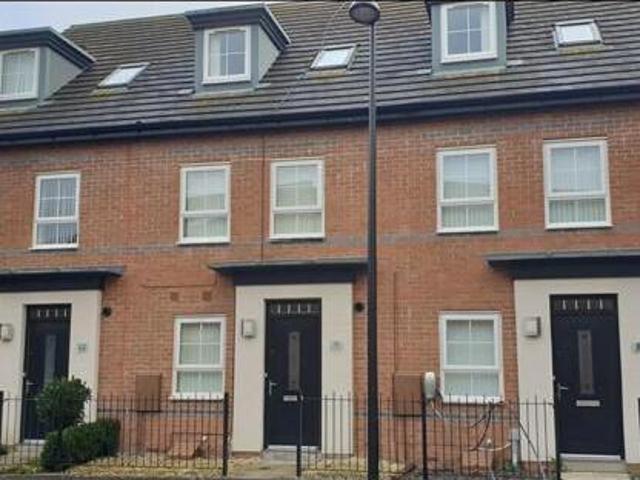 4 Bedroom Terraced House For Rent In Lawley Village, Telford