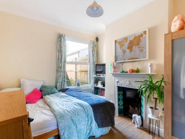 4 bedroom terraced house for rent in Letchworth Street, London, SW17
