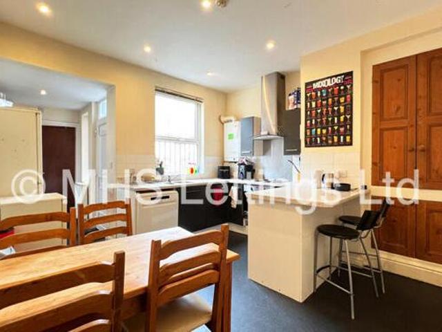 4 Bedroom Terraced House For Rent In Leeds