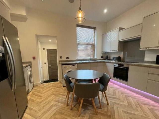 4 Bedroom Terraced House For Rent In Leeds, West Yorkshire