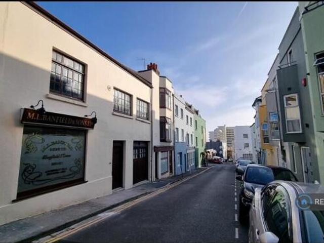 4 bedroom terraced house for rent in Little Western Street, Brighton, BN1
