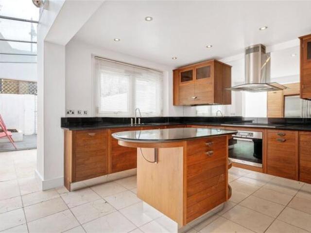 4 bedroom terraced house for rent in Liberia Road, Highbury Fields, Highbury, London, N5