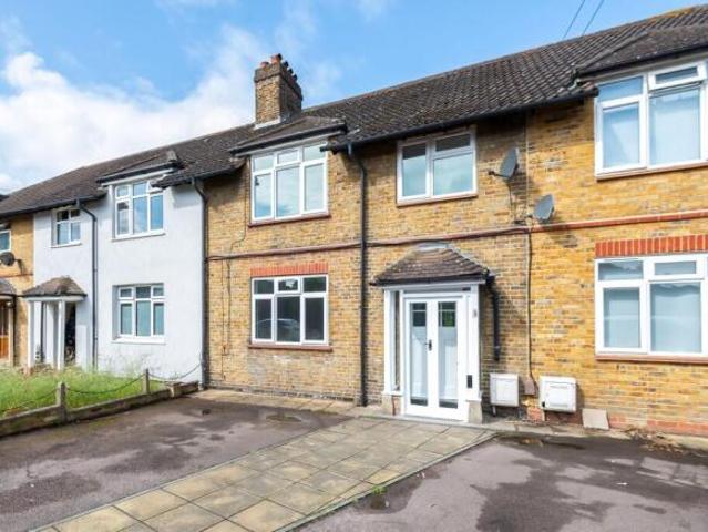 4 bedroom terraced house for rent in Lionel Gardens, London, SE9