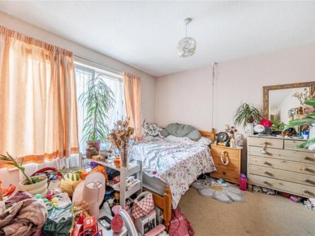4 bedroom terraced house for rent in Ludwick Mews, London, SE14