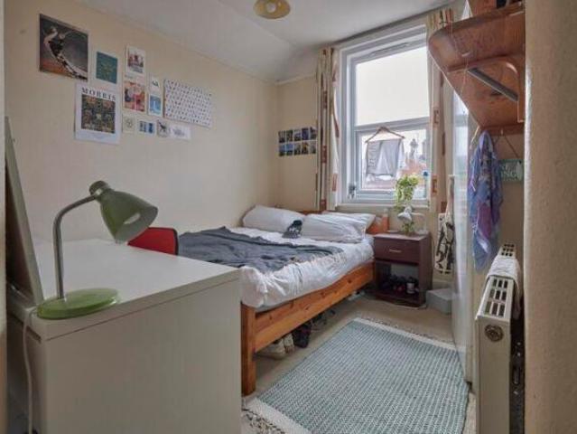 4 bedroom terraced house for rent in Monks Road, Exeter, EX4