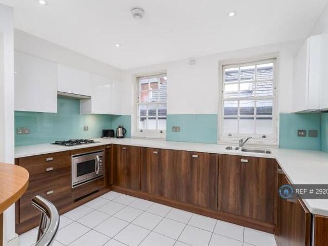 4 bedroom terraced house for rent in Montague Mews, London, E3