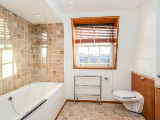 4 bedroom terraced house for rent in Montpelier Square, Knightsbridge, SW7