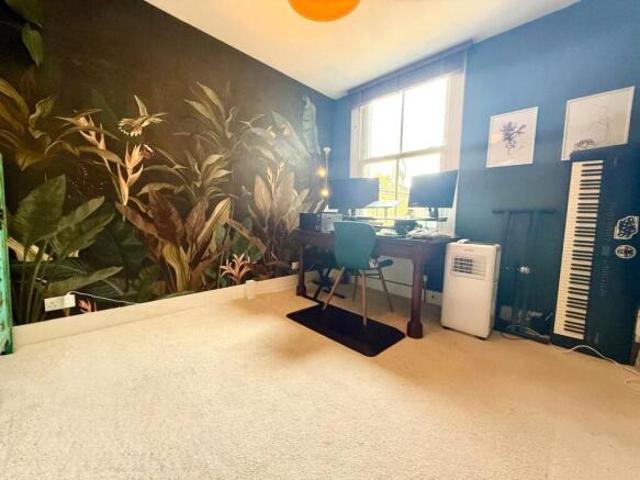 4 bedroom terraced house for rent in Mordaunt Street, Brixton, London, SW9