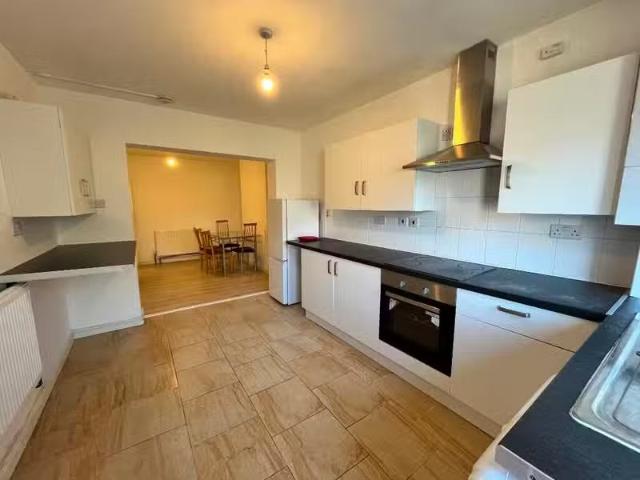 4 bedroom terraced house for rent in Mortimer Road, Bristol, B.
