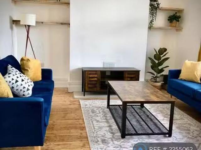 4 bedroom terraced house for rent in Mather Road, Prenton, CH43