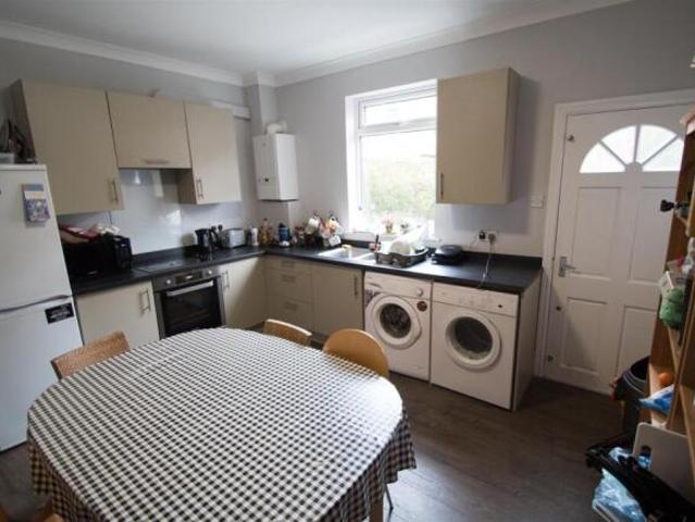 4 bedroom terraced house for rent in Mayville Place, Hyde Park, Leeds, West Yorkshire, LS6