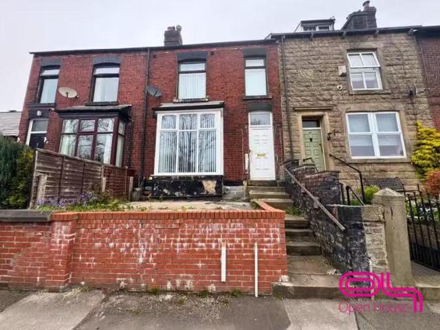 4 bedroom terraced house for rent in Mackenzie Street, Bolton.