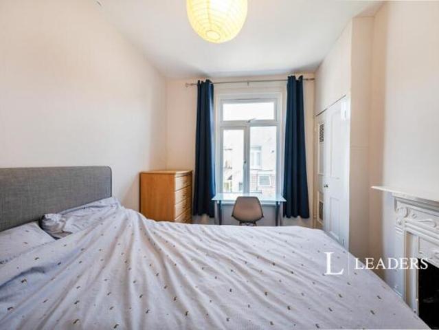 4 bedroom terraced house for rent in Mafeking Road, PO4