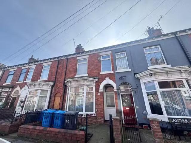 4 bedroom terraced house for rent in Malm Street, HULL, HU3