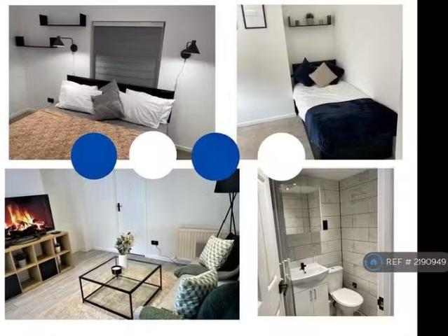 4 bedroom terraced house for rent in Maria Street, Harwich, CO12