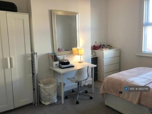 4 bedroom terraced house for rent in Marle Hill Road, Cheltenham, GL50