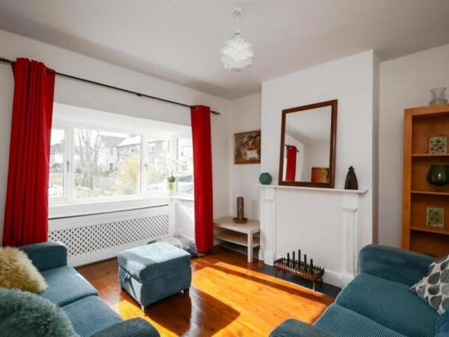 3 bedroom terraced house for rent in Mashie Road, Acton, W3