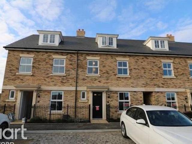 4 bedroom terraced house for rent in Mason Avenue Ebbsfleet Valley DA10