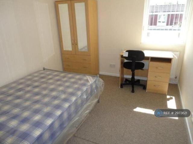 4 bedroom terraced house for rent in Metchley Drive, Birmingham, B17