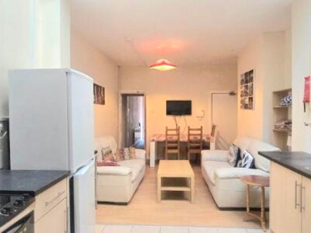 4 bedroom terraced house for rent in Mettham Street Nottingham, NG7