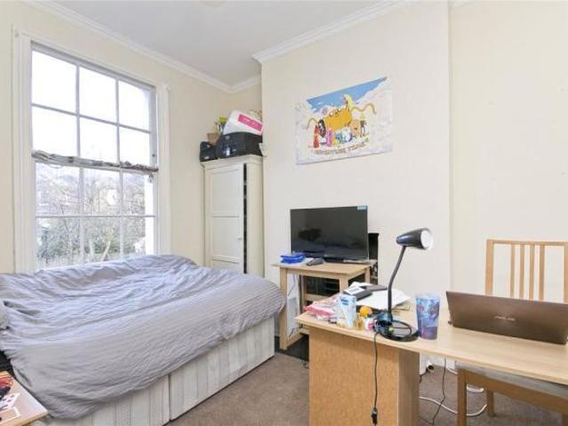 4 bedroom terraced house for rent in Medburn Street, London, NW1