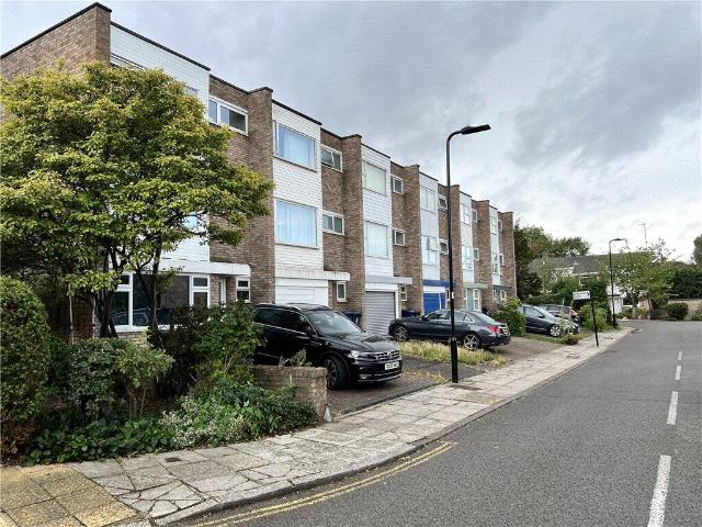 4 bedroom terraced house for rent in Middlefielde, Ealing, W13