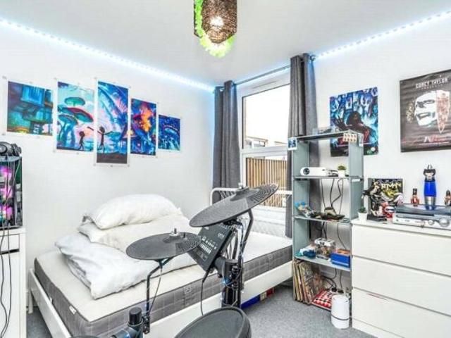 4 bedroom terraced house for rent in Milton Road, Southampton, Hampshire, SO15