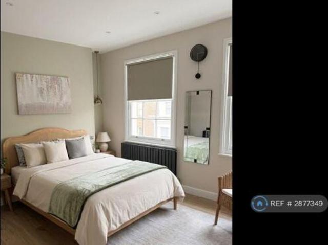 4 bedroom terraced house for rent in Munster Road, London, SW6